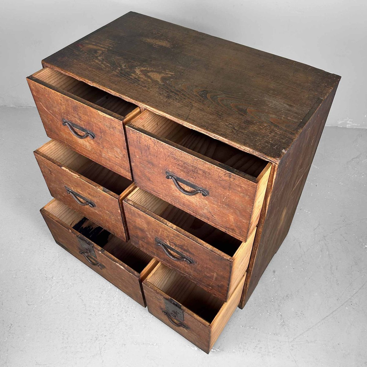 Authentic Tansu Japanese Chest of Drawers, 1920s for sale at Pamono