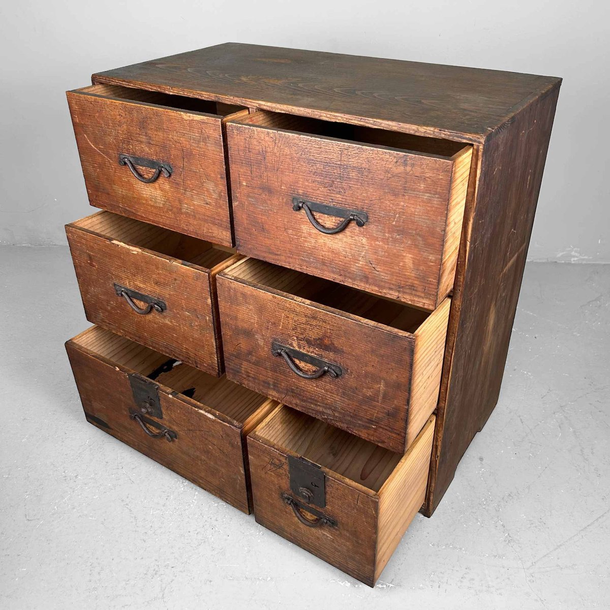 Authentic Tansu Japanese Chest of Drawers, 1920s for sale at Pamono