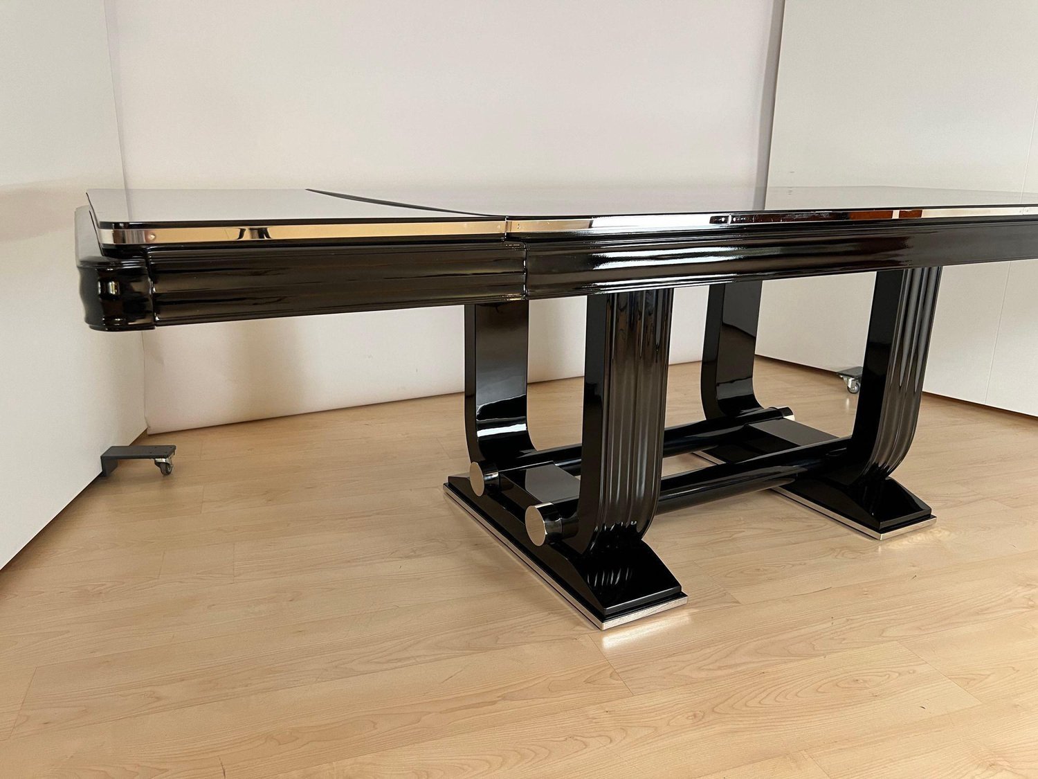 Art Deco Expandable Table in Black Lacquer and Chrome, France, 1935 for ...