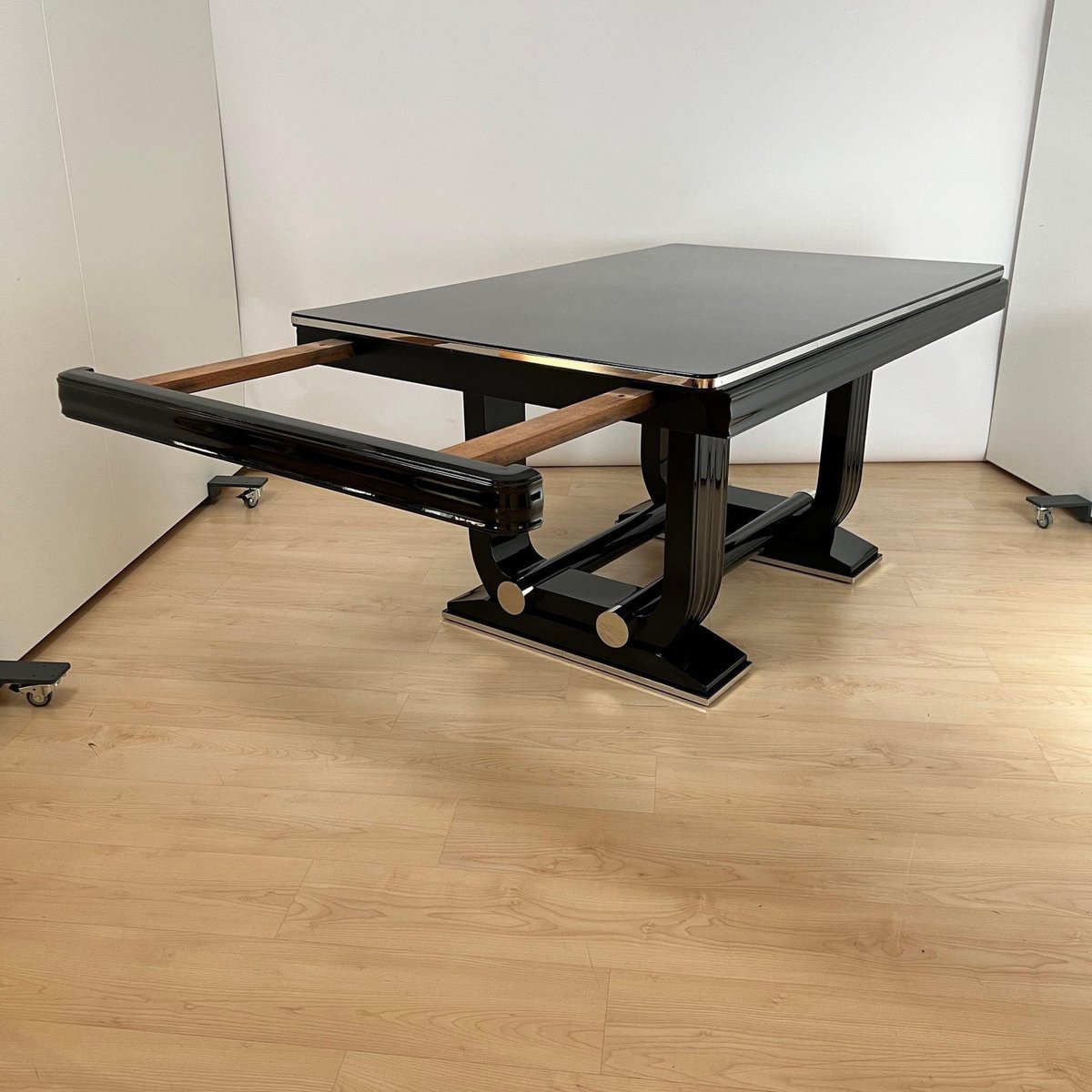 Art Deco Expandable Table in Black Lacquer and Chrome, France, 1935 for ...