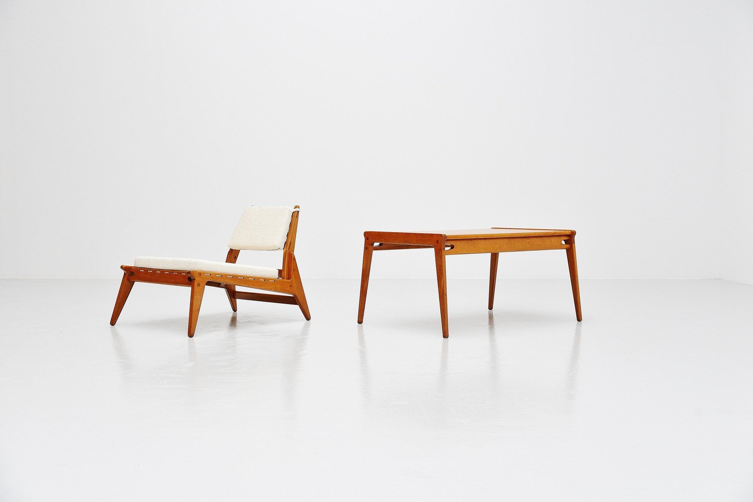 Oak Hunting Coffee Table, Sweden, 1960s for sale at Pamono