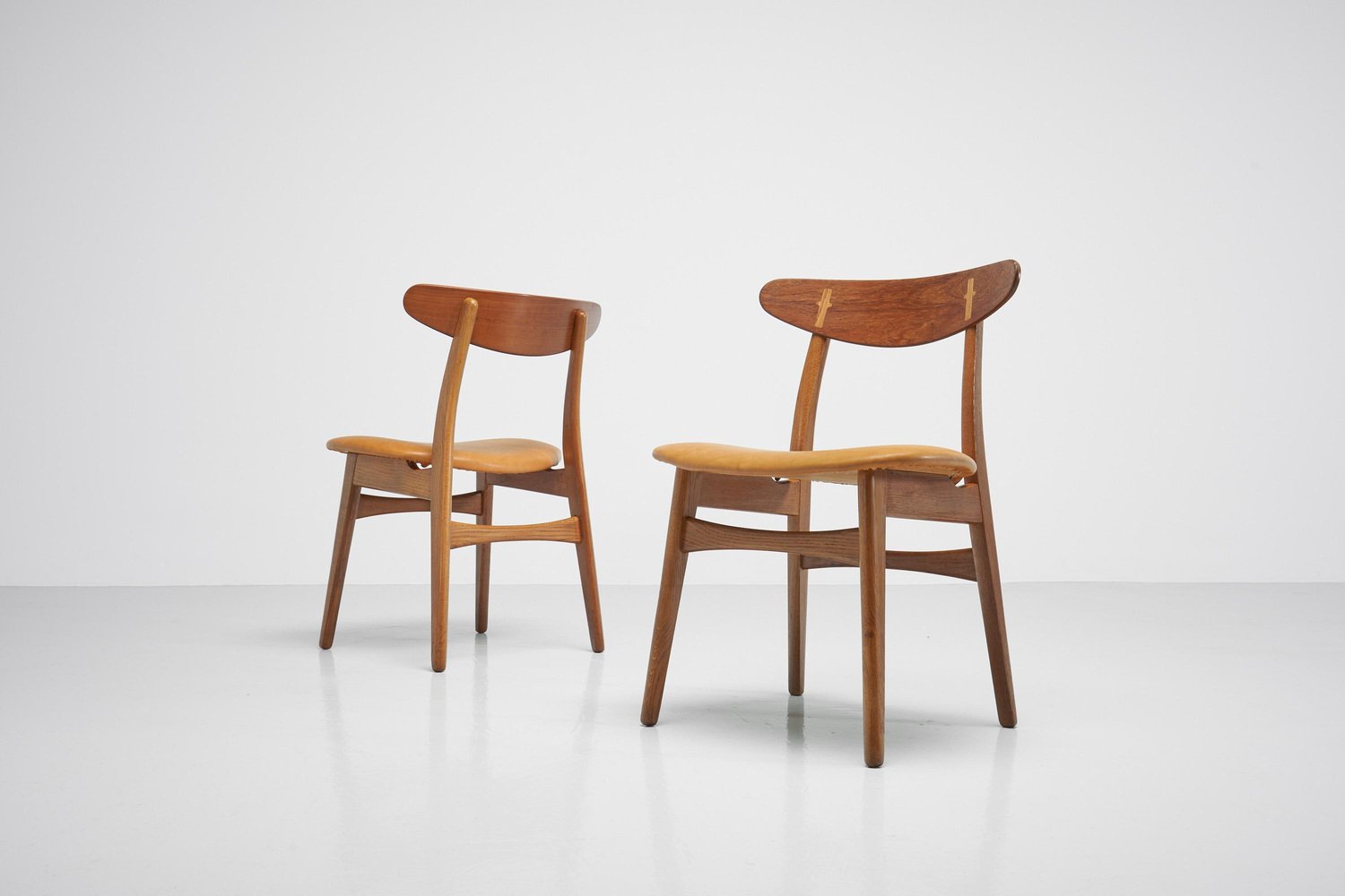 CH30 Dining Chairs by Hans J. Wegner, 1950s, Set of 6 for sale at Pamono