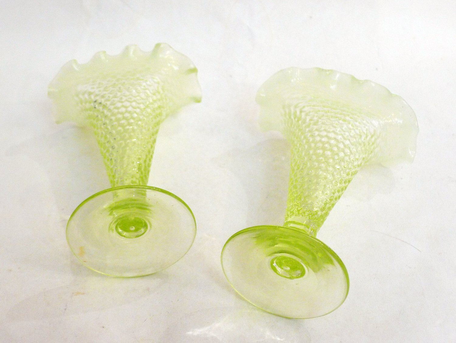 Cornet Shape Vases with Opaline Wavy Rims in Uraline Glass, 1890s, Set ...