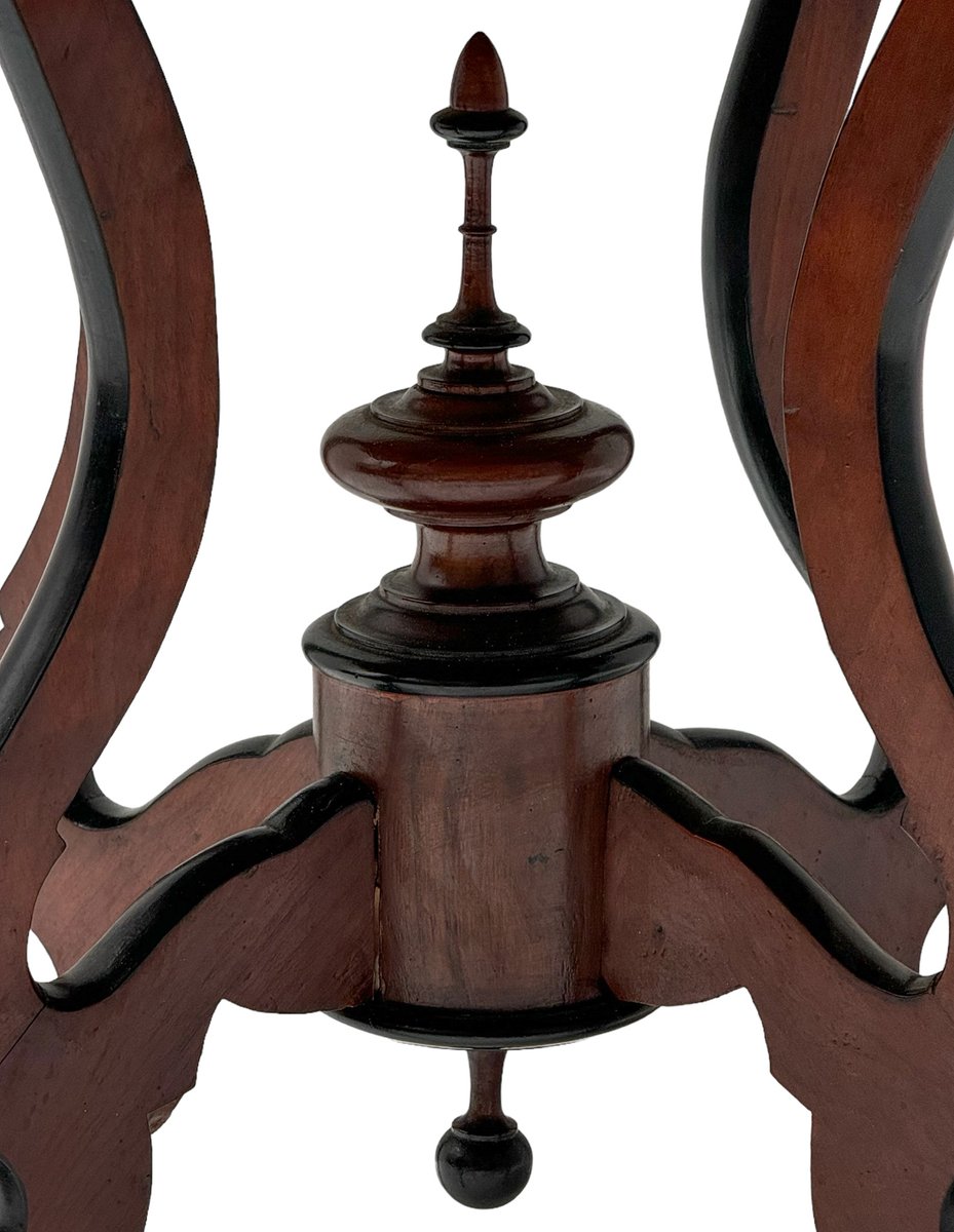 Walnut Victorian Center Table, 1890s for sale at Pamono