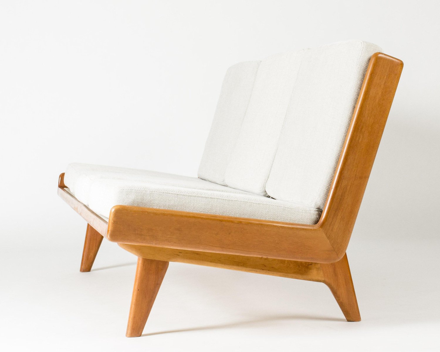 Modernist Sofa by Gustaf Hiort Af Ornäs, 1950s for sale at Pamono