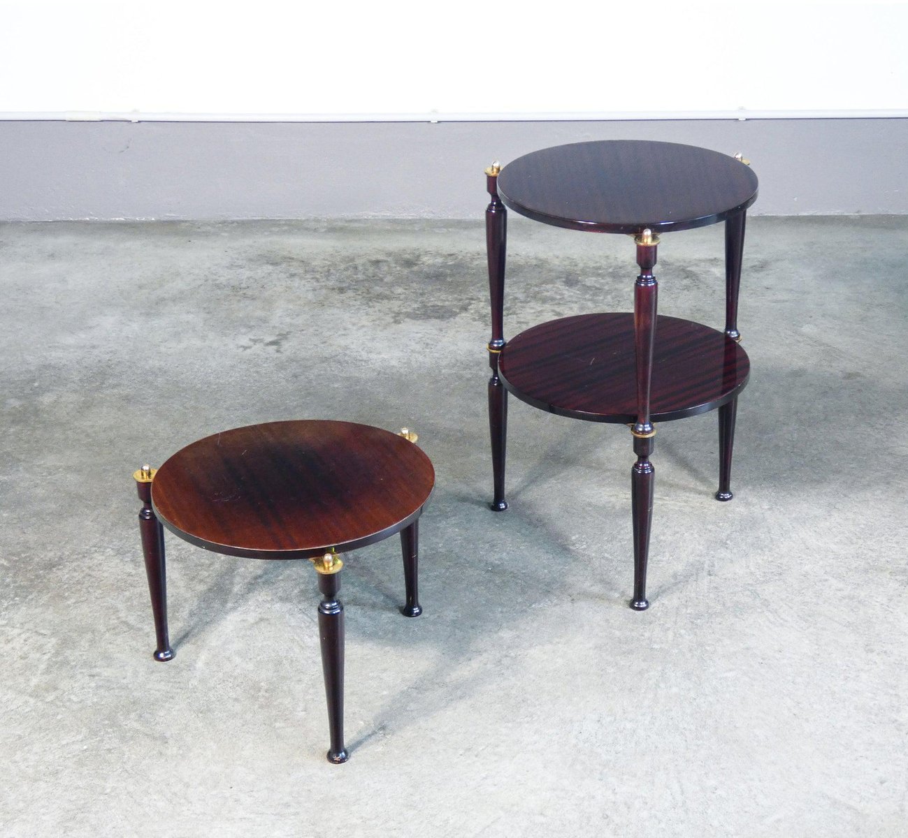 Italian Stackable Tables, 1940s, Set of 2 for sale at Pamono