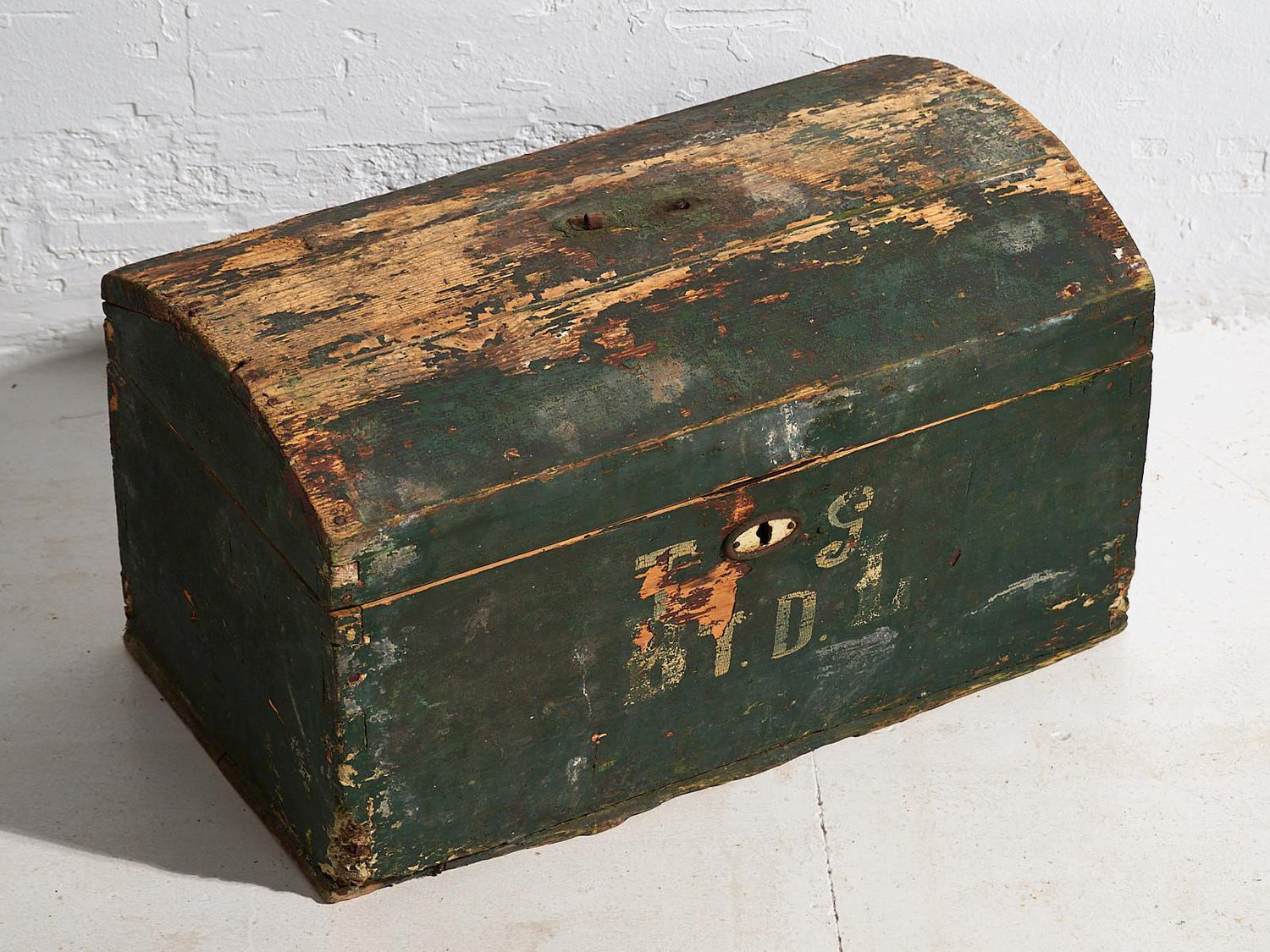 Small Antique Green Chest, 1920s for sale at Pamono