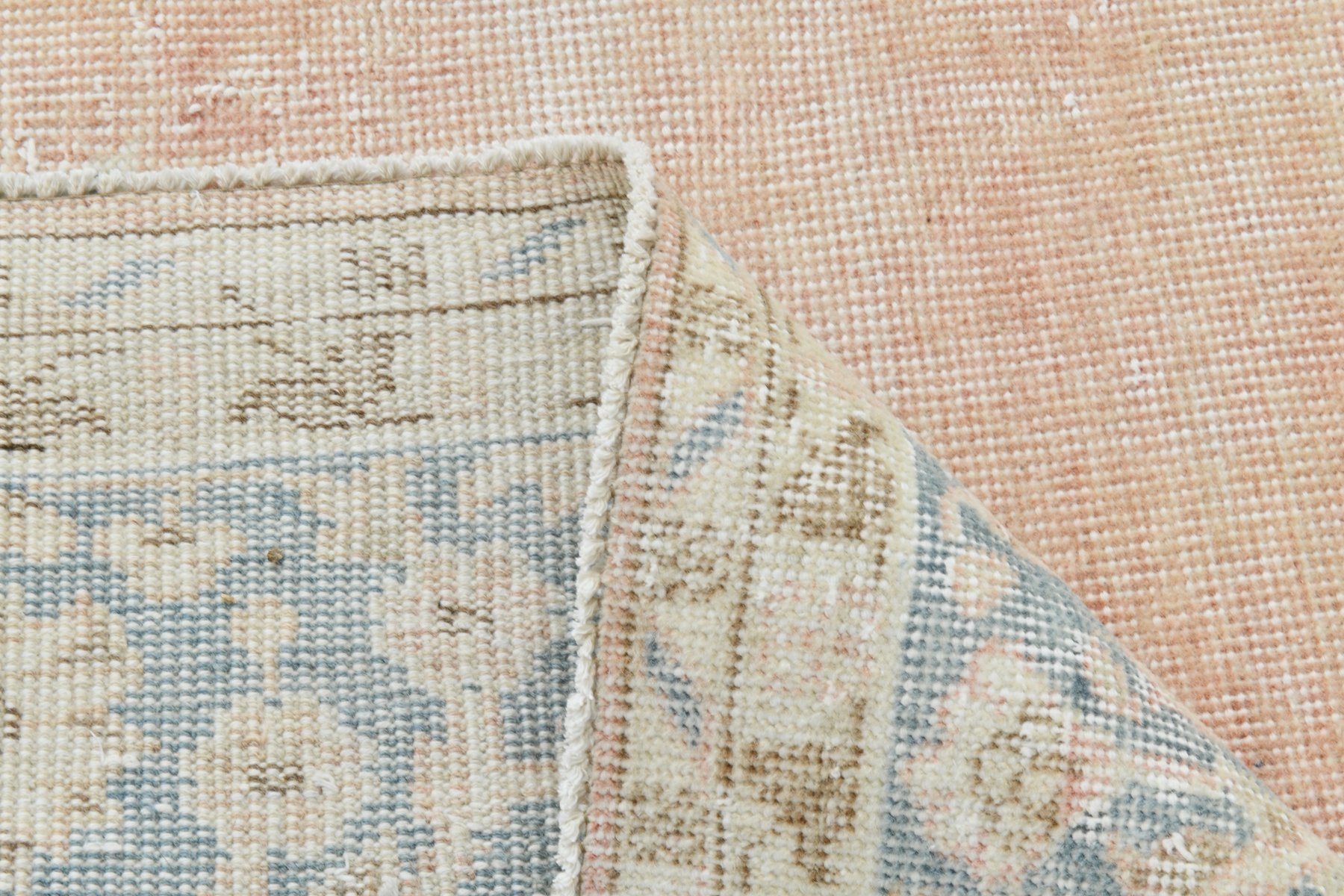 Large Vintage Rug in Wool for sale at Pamono