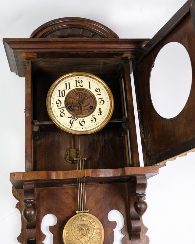 Wall Clock in Walnut by Junghans,1920s for sale at Pamono