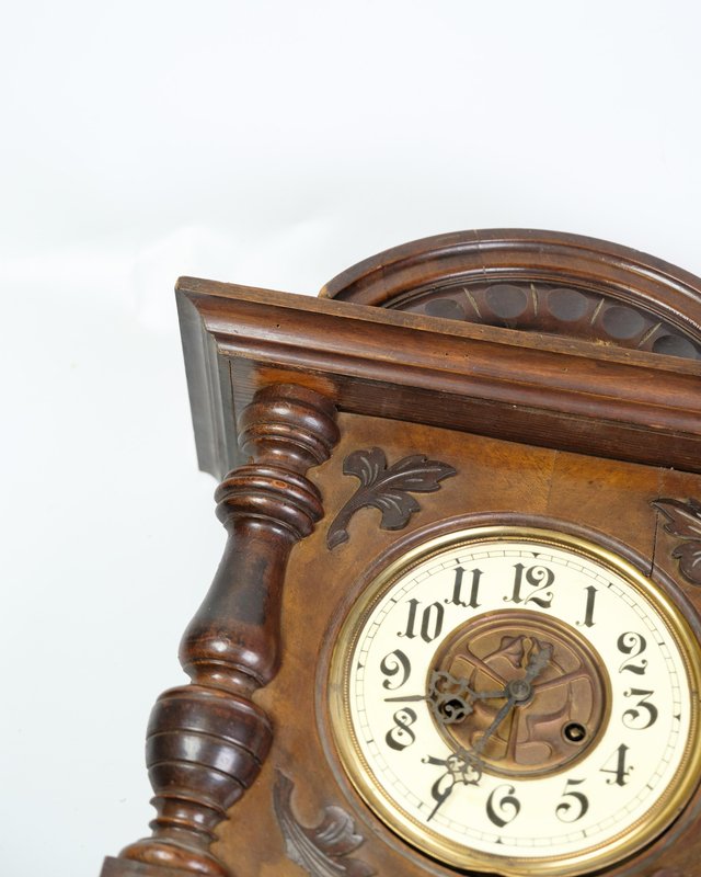 Wall Clock in Walnut by Junghans,1920s for sale at Pamono