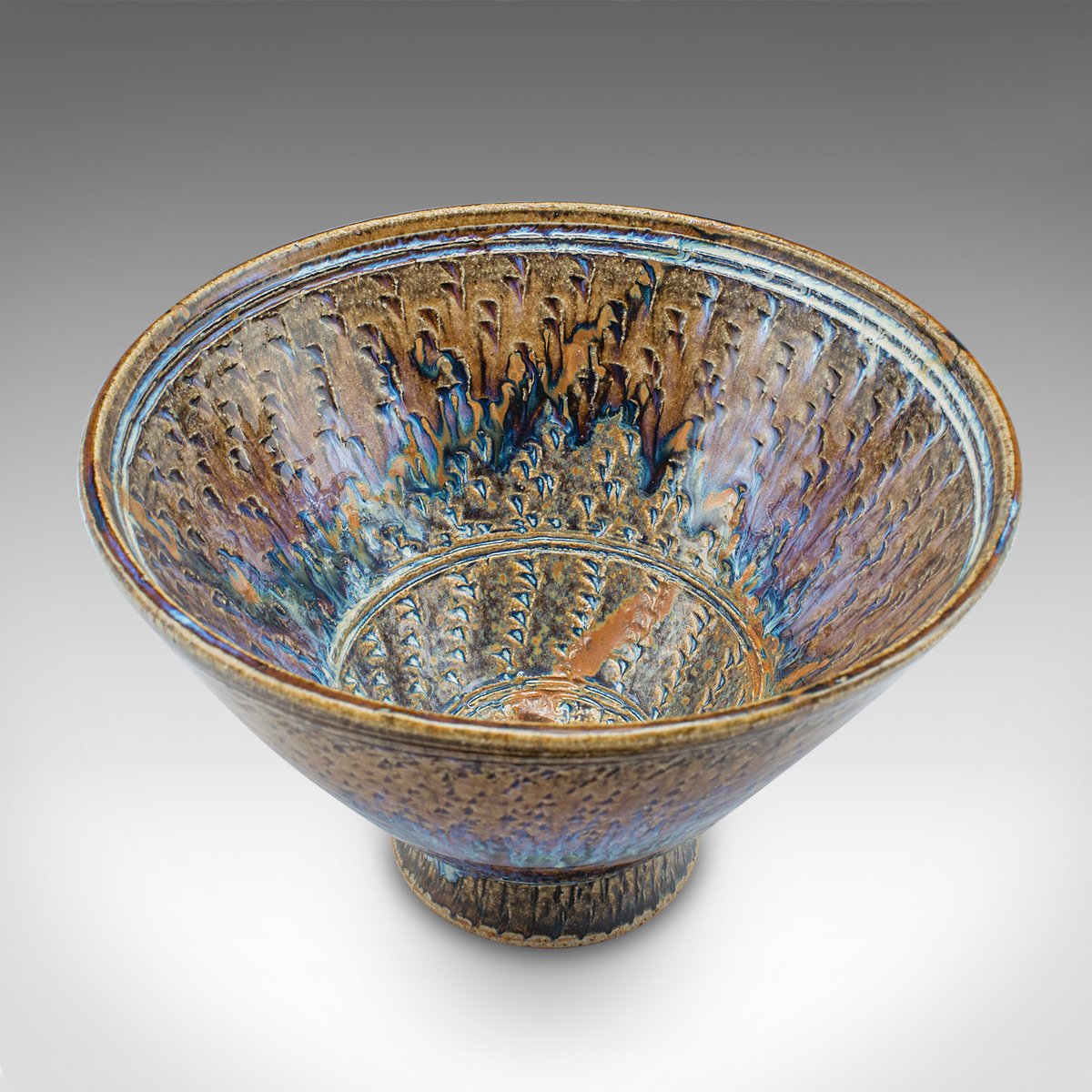 English Ceramic Deep Bonbon Dish for sale at Pamono