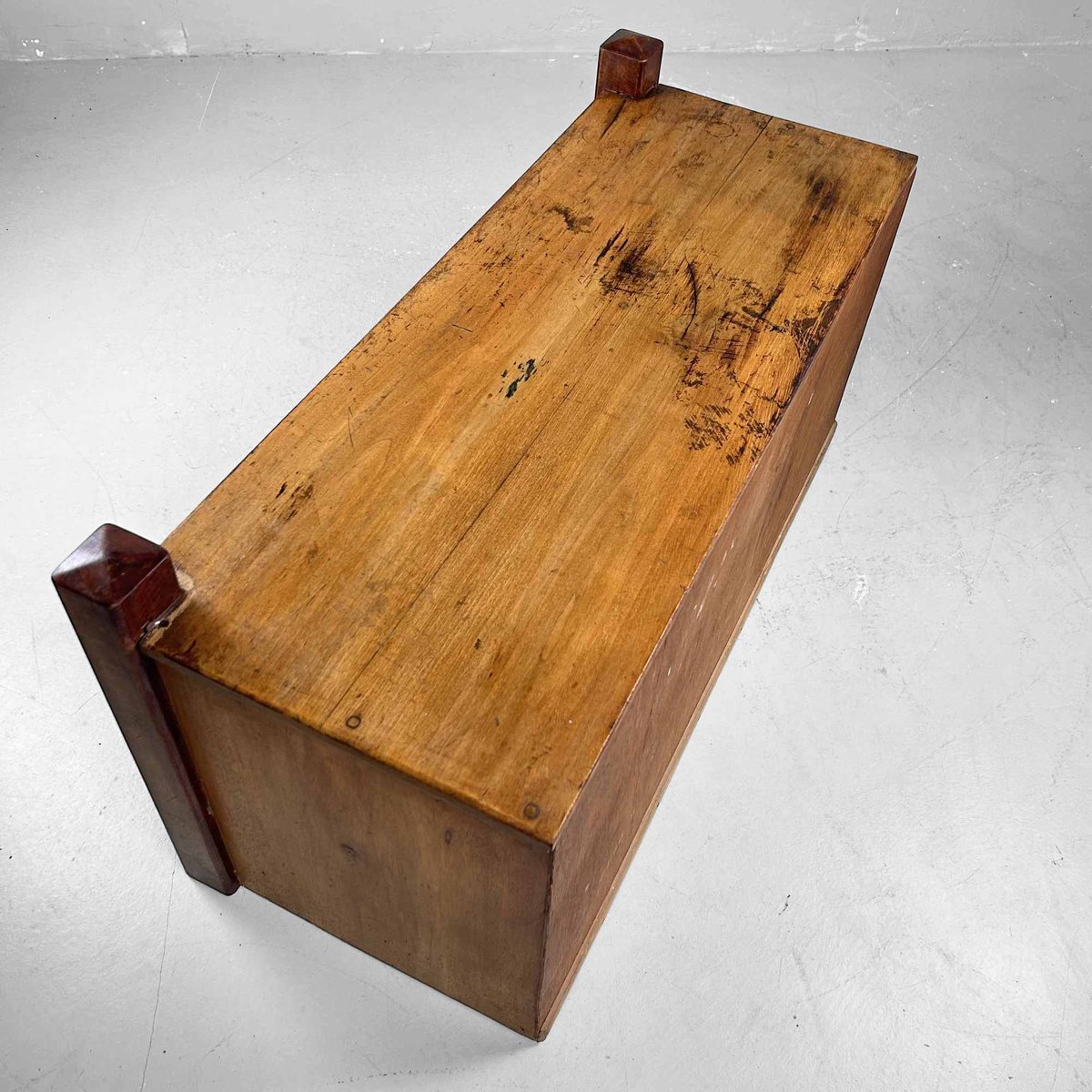 Japanese Jibukuro Tokonoma Low Cabinet, 1920s for sale at Pamono