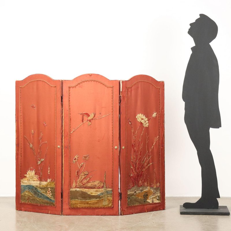 Antique Screen with Embroidered Silk Decorations for sale at Pamono