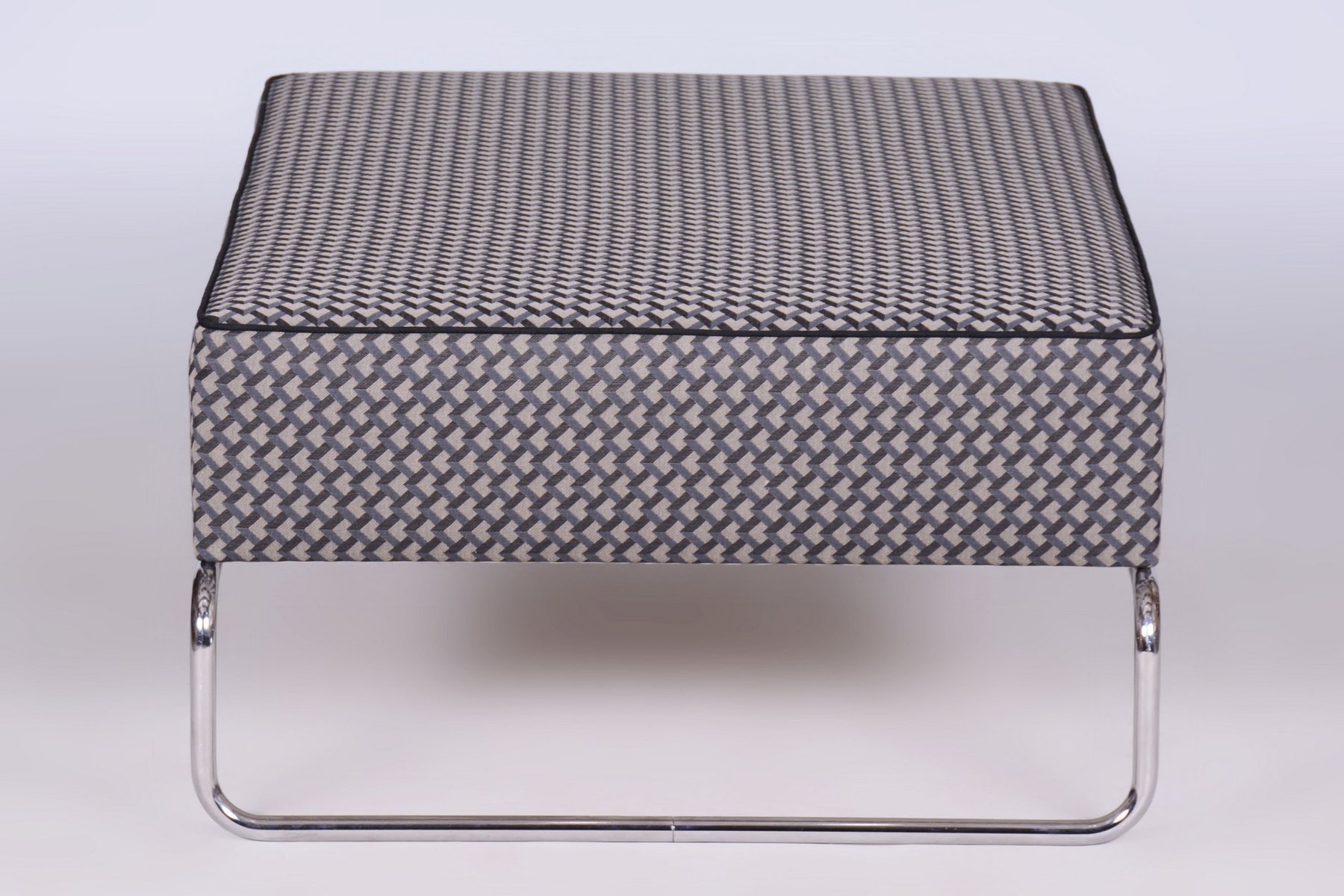 Bauhaus Ottoman in Chrome, 1930s for sale at Pamono