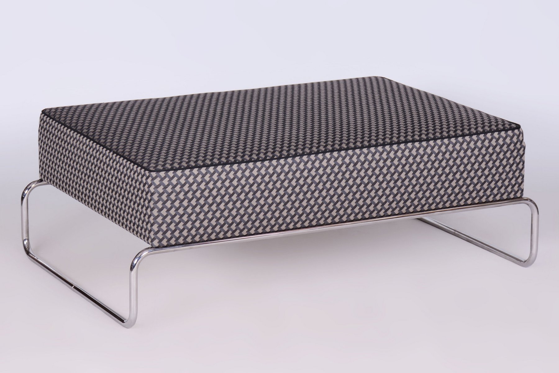 Bauhaus Ottoman in Chrome, 1930s for sale at Pamono
