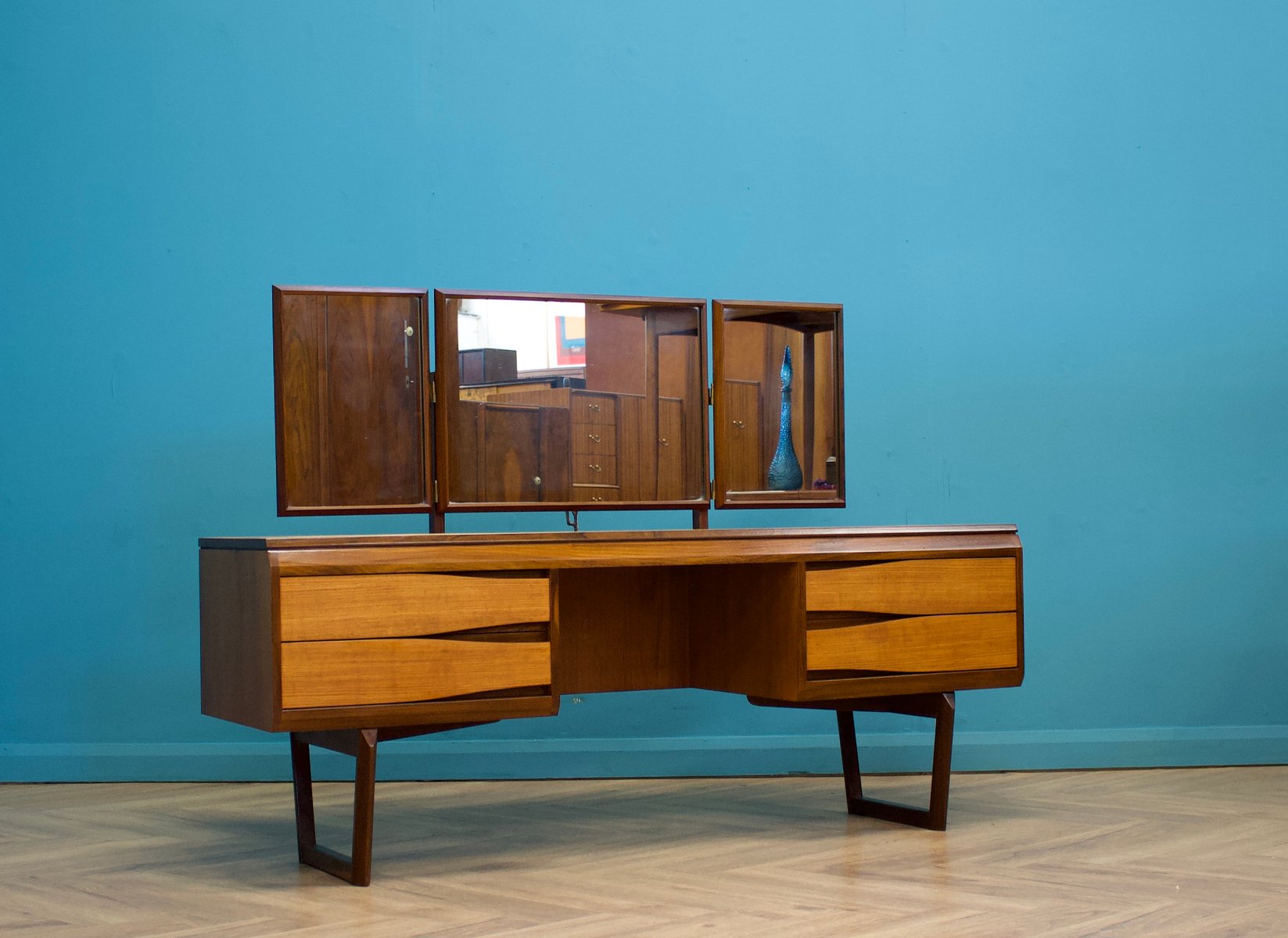 Teak Dressing Table from White and Newton, 1960s for sale at Pamono