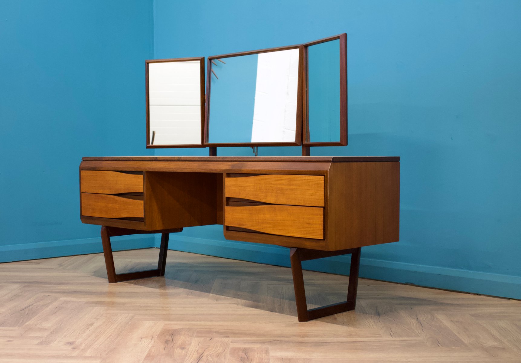 Teak Dressing Table from White and Newton, 1960s for sale at Pamono