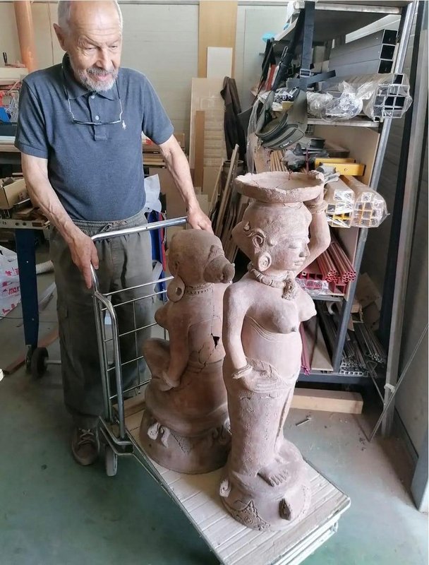 Antique Majapahit Terracotta Handmaiden Figure, 1500 for sale at Pamono