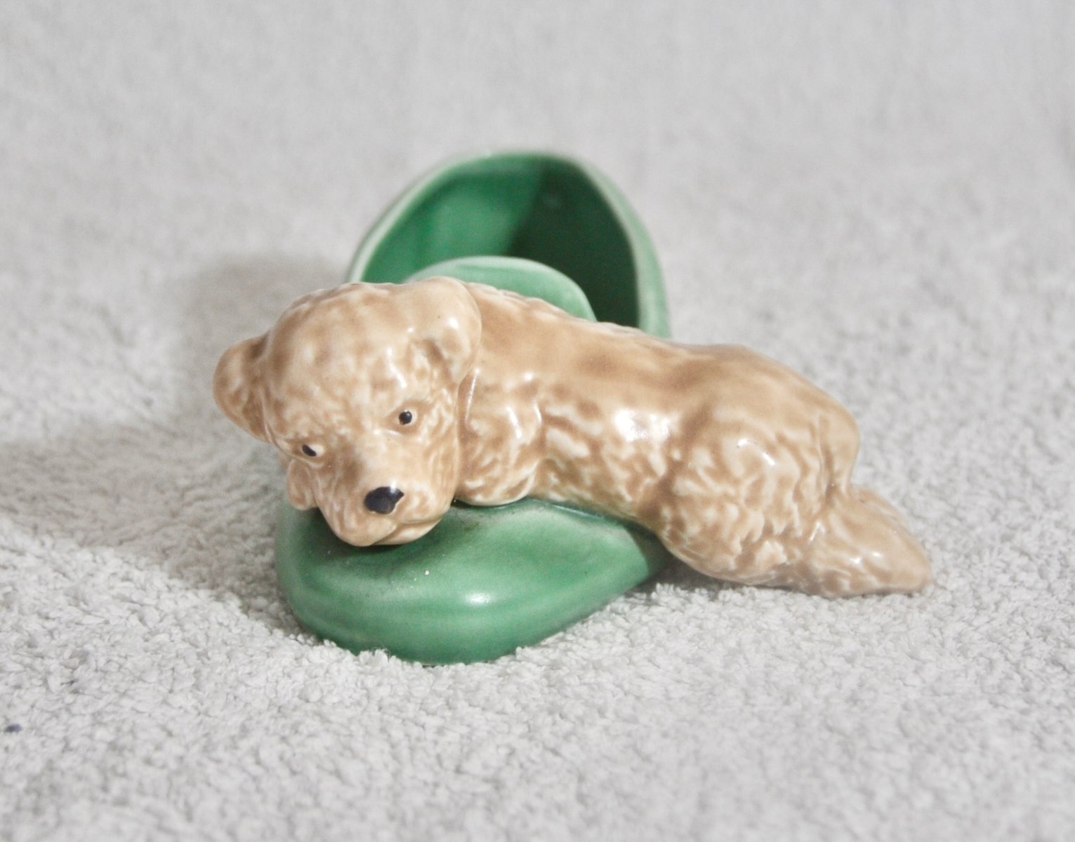 Hund auf Sylvac Schuh, 1970er bei Pamono kaufen