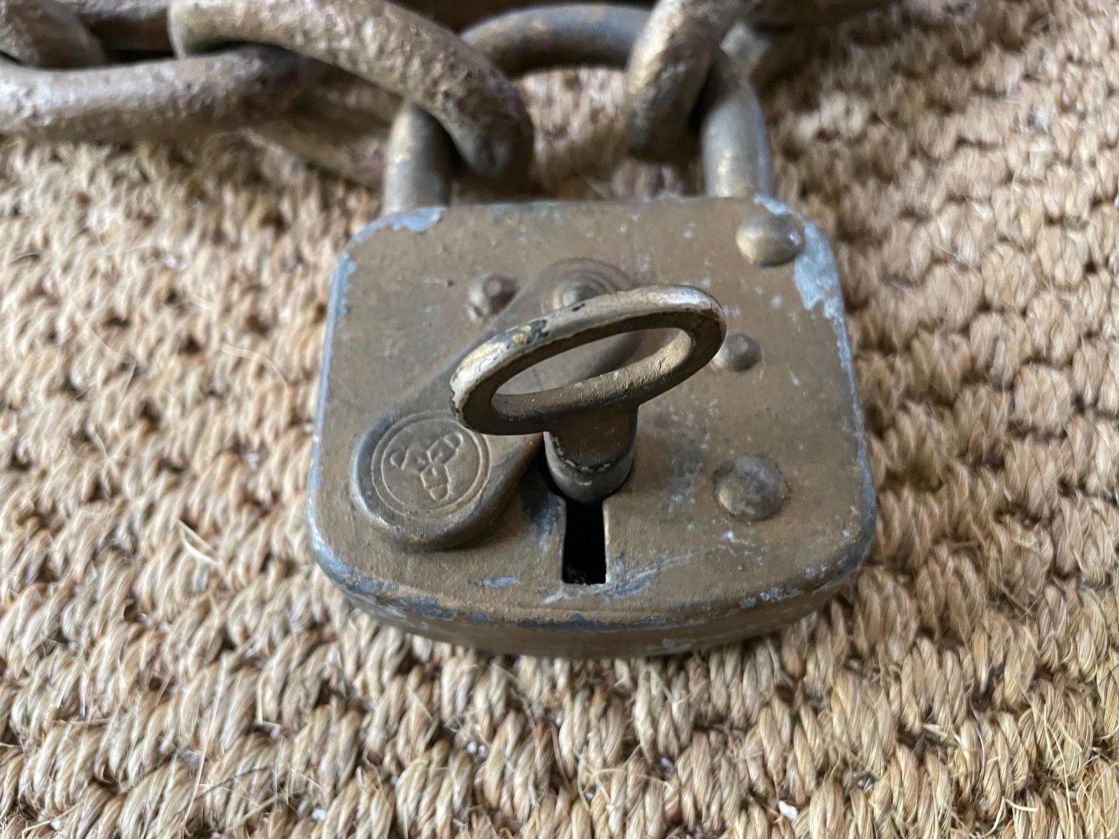 Brutalist Chain Mirror for sale at Pamono