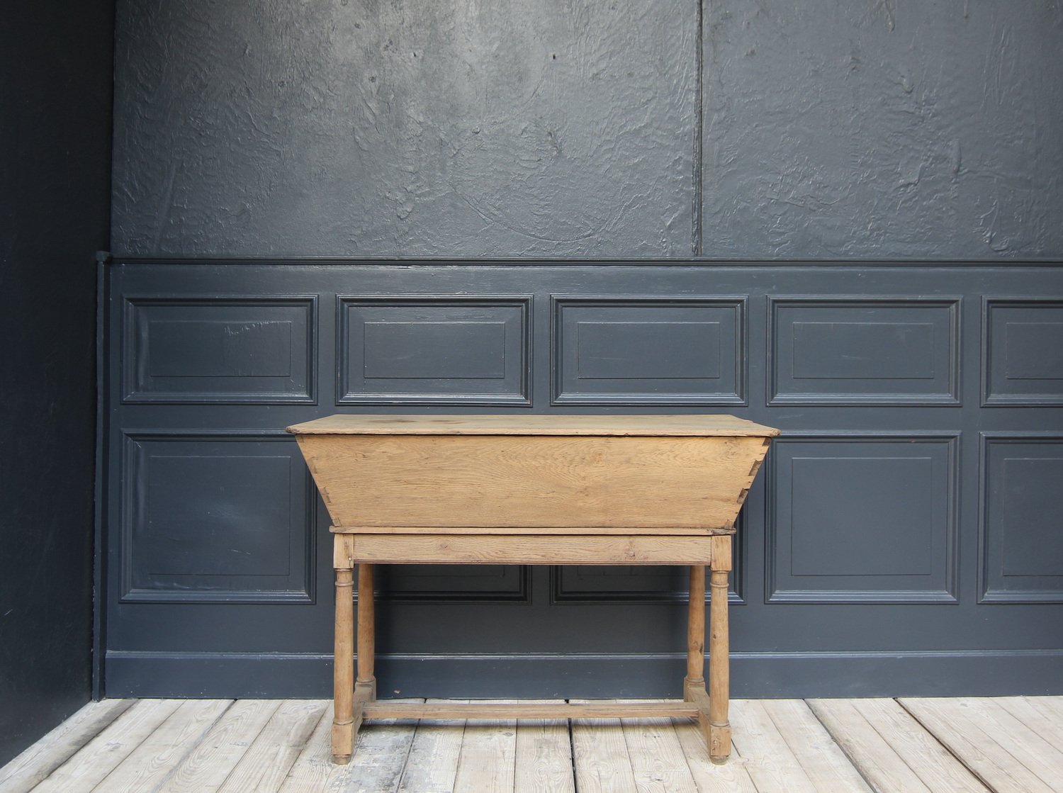 19th Century French Baking Trough Table for sale at Pamono