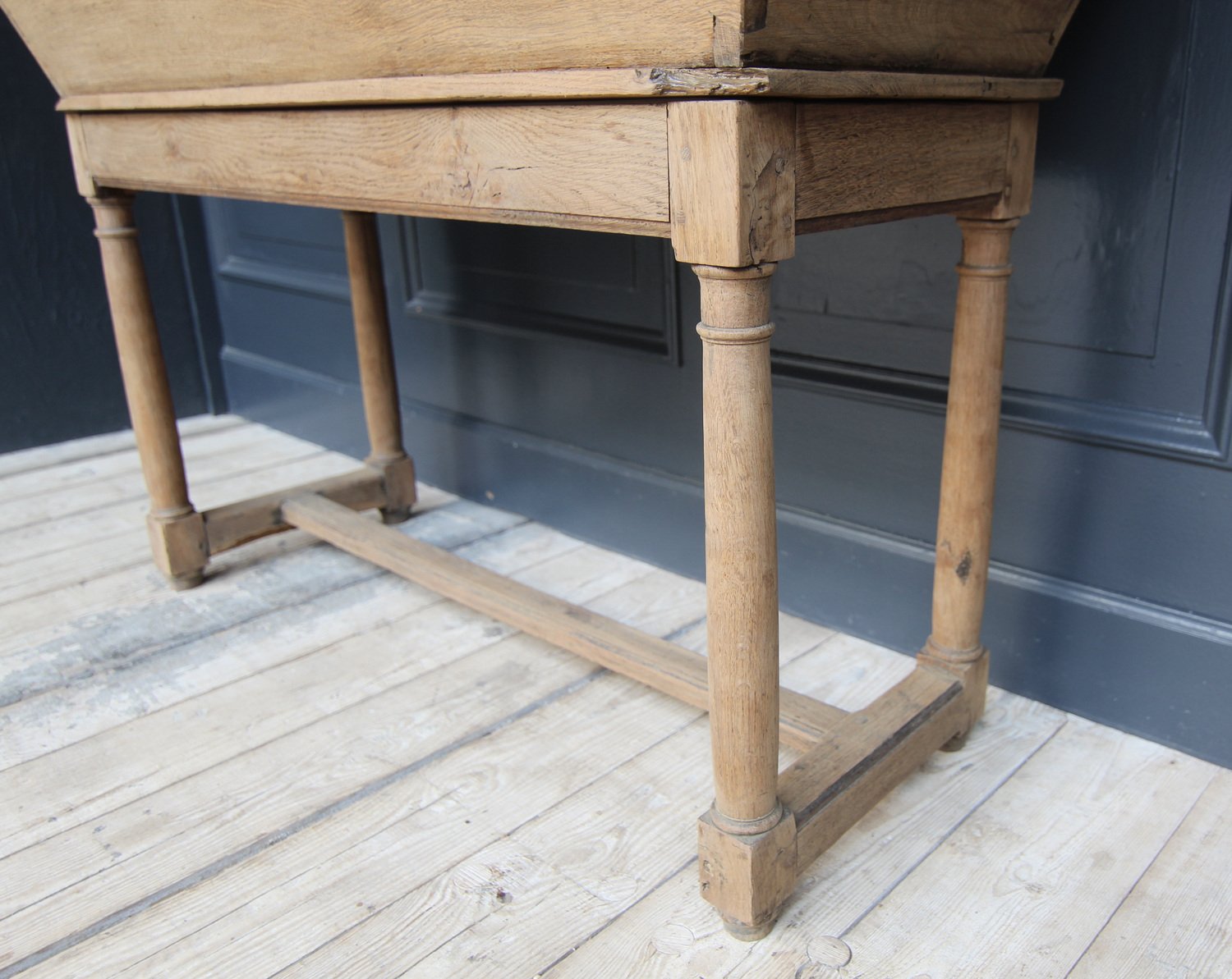19th Century French Baking Trough Table for sale at Pamono