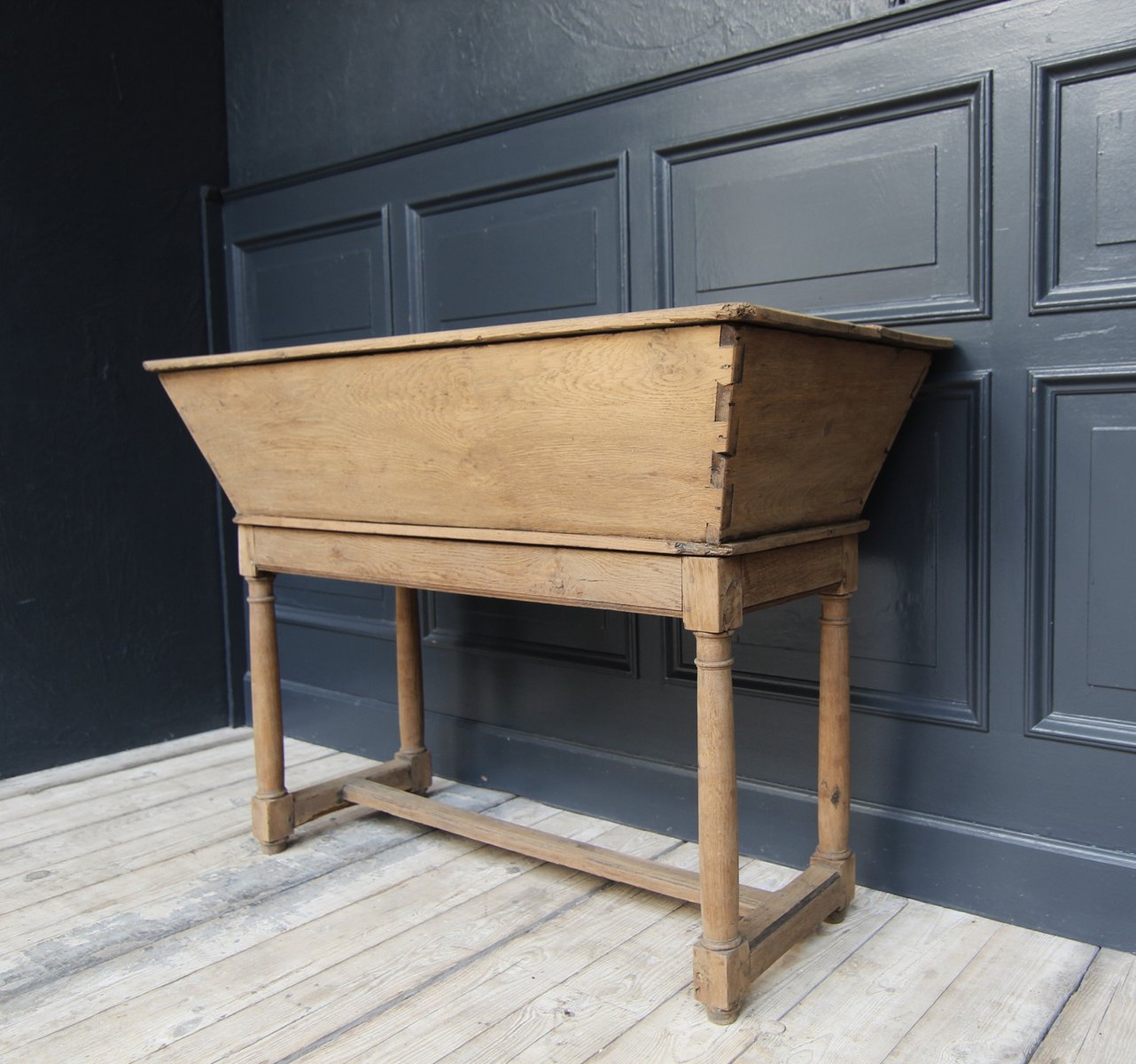 19th Century French Baking Trough Table for sale at Pamono