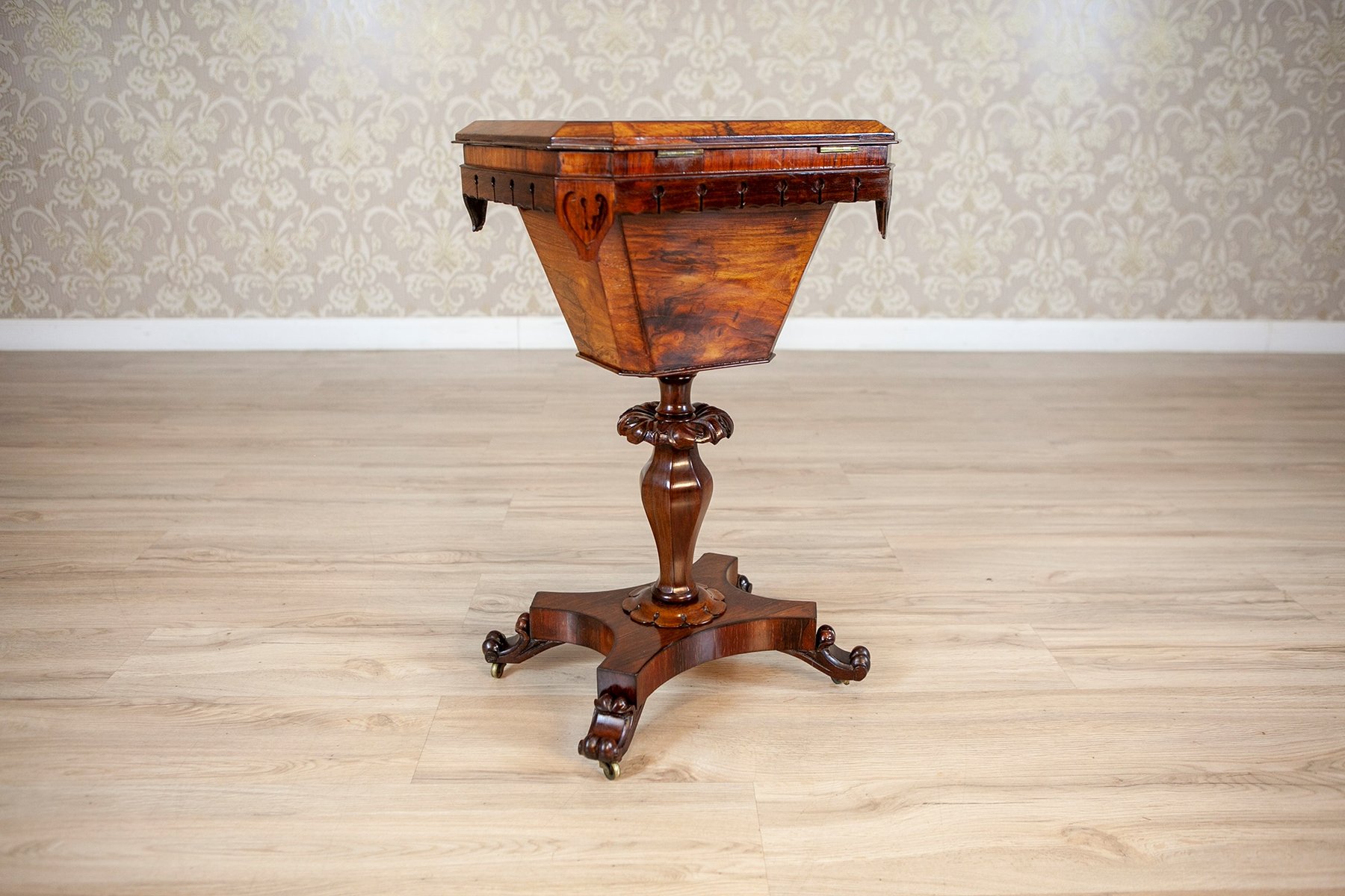 19th Century Sewing Table in Rosewood for sale at Pamono