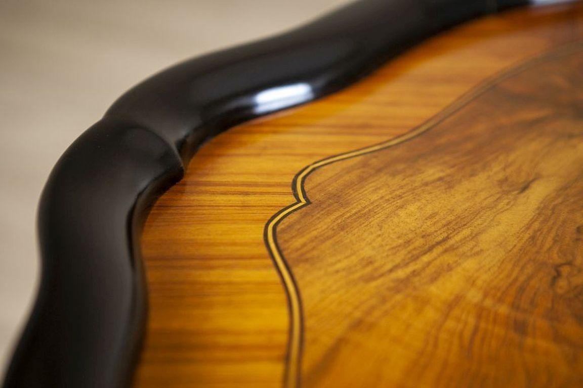Oval Tea Table in Walnut and Veneer, 1870 for sale at Pamono