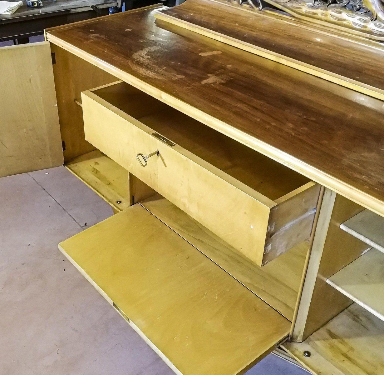 Art Deco Style Sideboard in Two-Tone Wood, Italy, 1920s for sale at Pamono