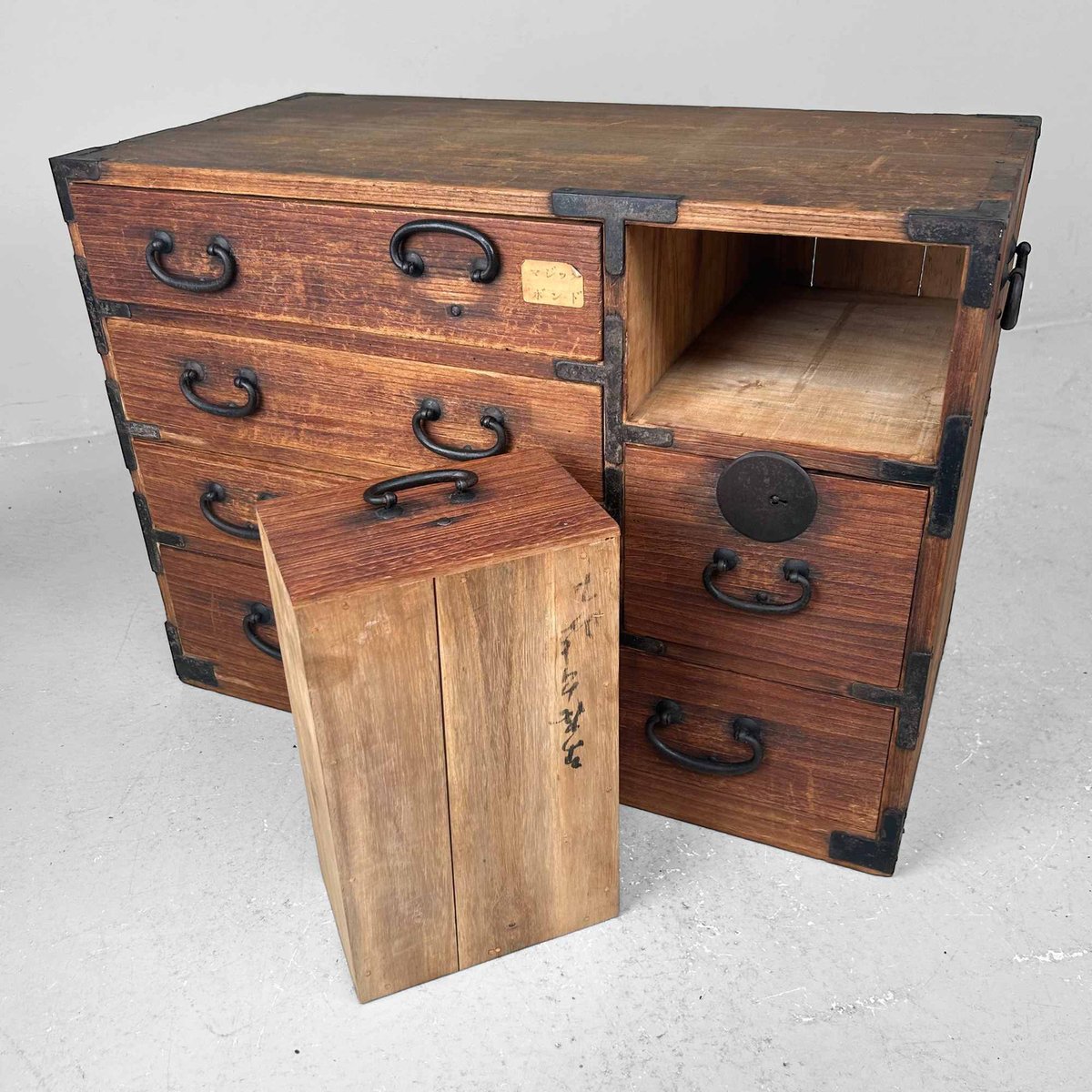 Small Japanese Tansu Chest of Drawers, 1890s for sale at Pamono