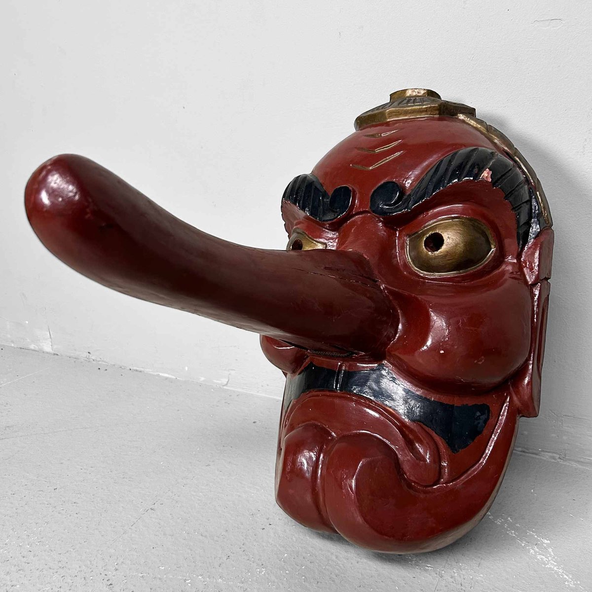 Traditional Wooden Tengu Mask, 1920s for sale at Pamono