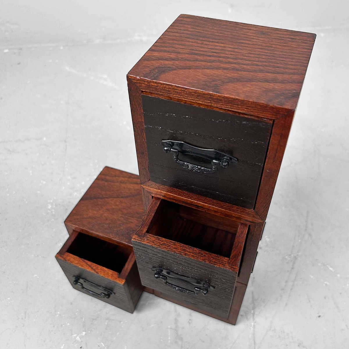 Small Japanese Shōwa Modular Drawer Cabinet, 1970s for sale at Pamono