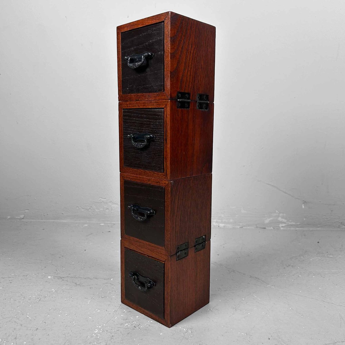 Small Japanese Shōwa Modular Drawer Cabinet, 1970s for sale at Pamono