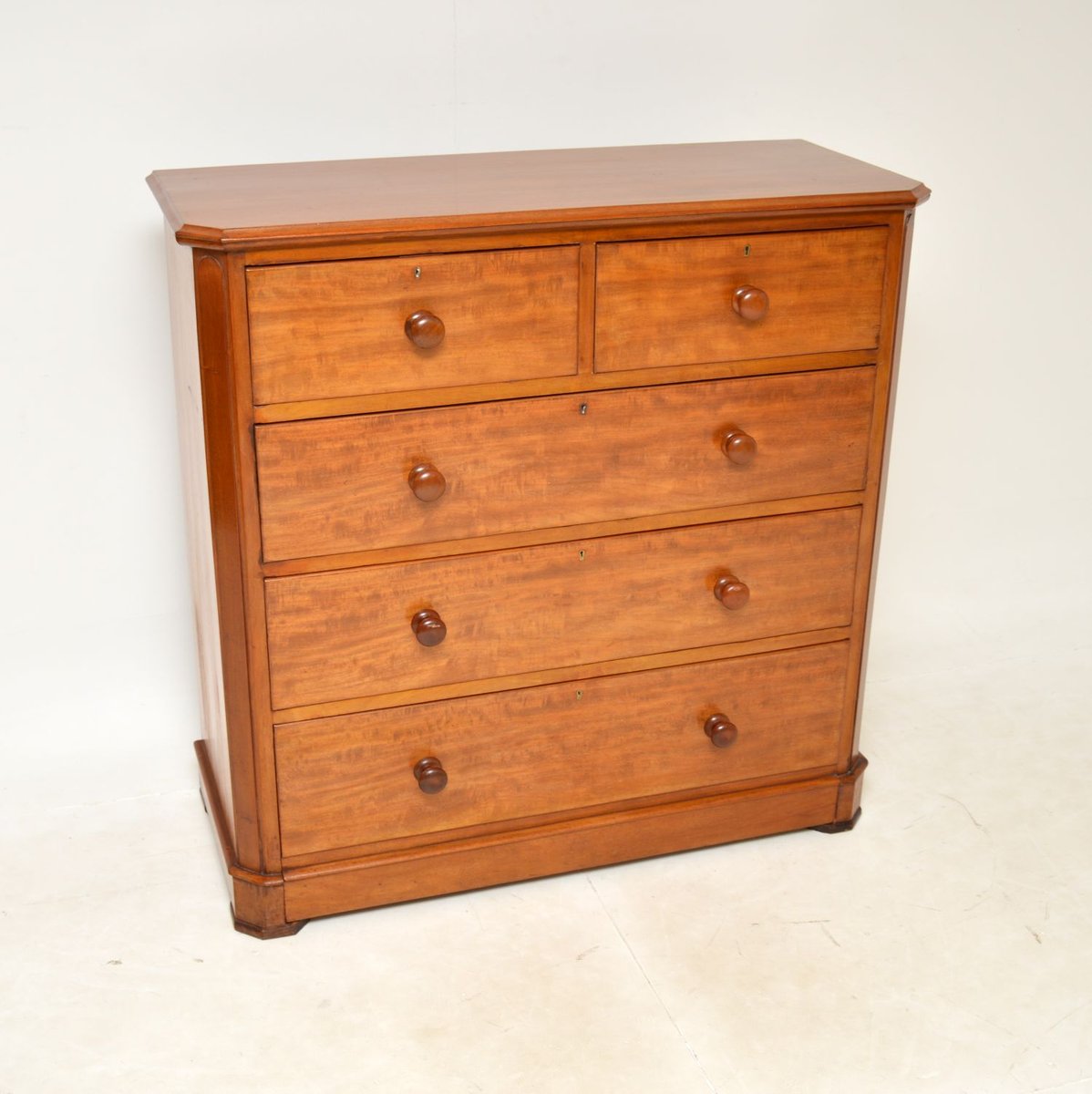 Large Antique Victorian Chest of Drawers, 1860s for sale at Pamono