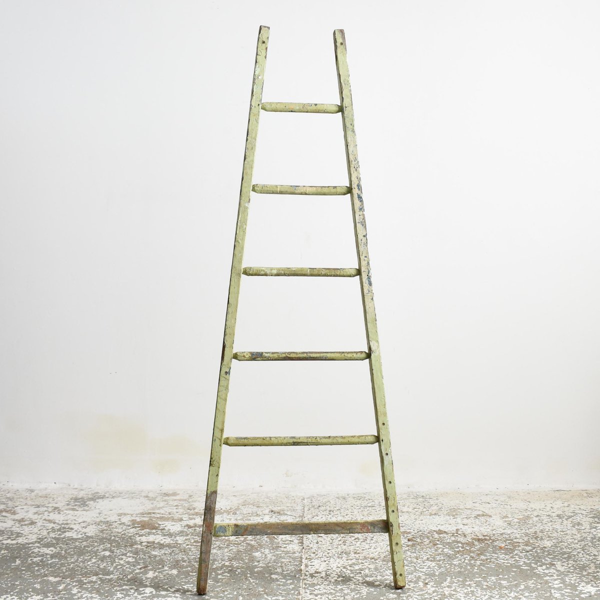 Vintage French Painted Ladder, 1950s for sale at Pamono