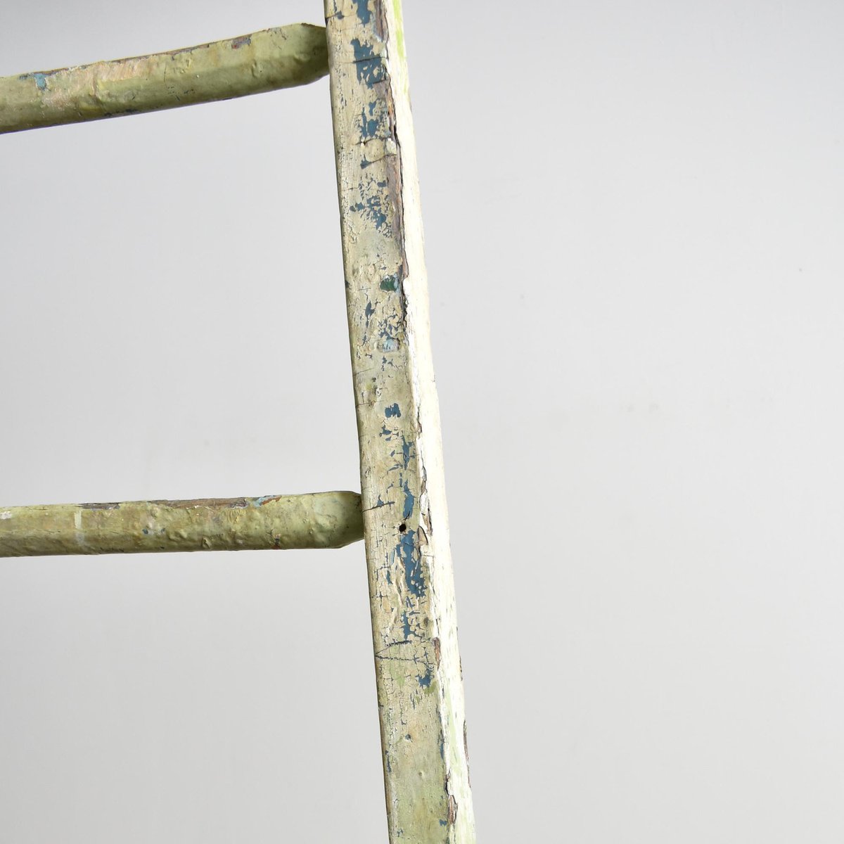 Vintage French Painted Ladder, 1950s for sale at Pamono