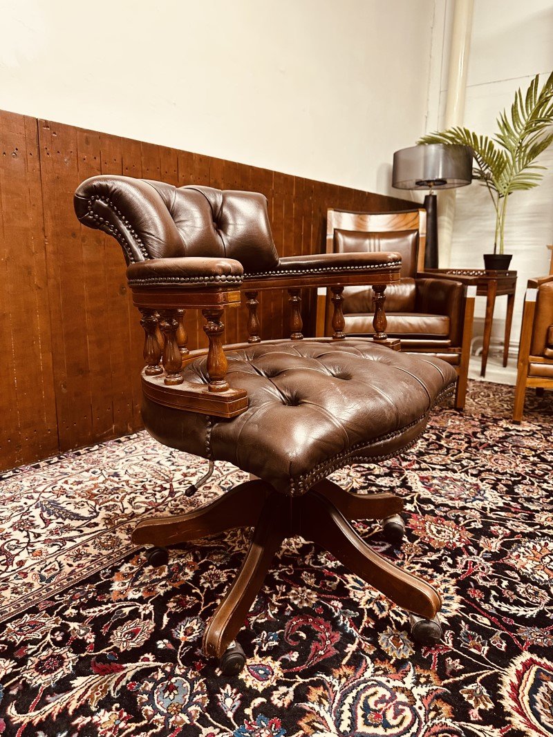 Chesterfield Captain's Office Chair for sale at Pamono