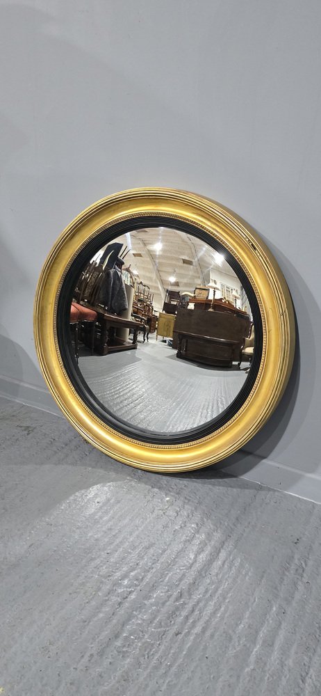 English Huge Round Gilt Mirror, 1920s for sale at Pamono