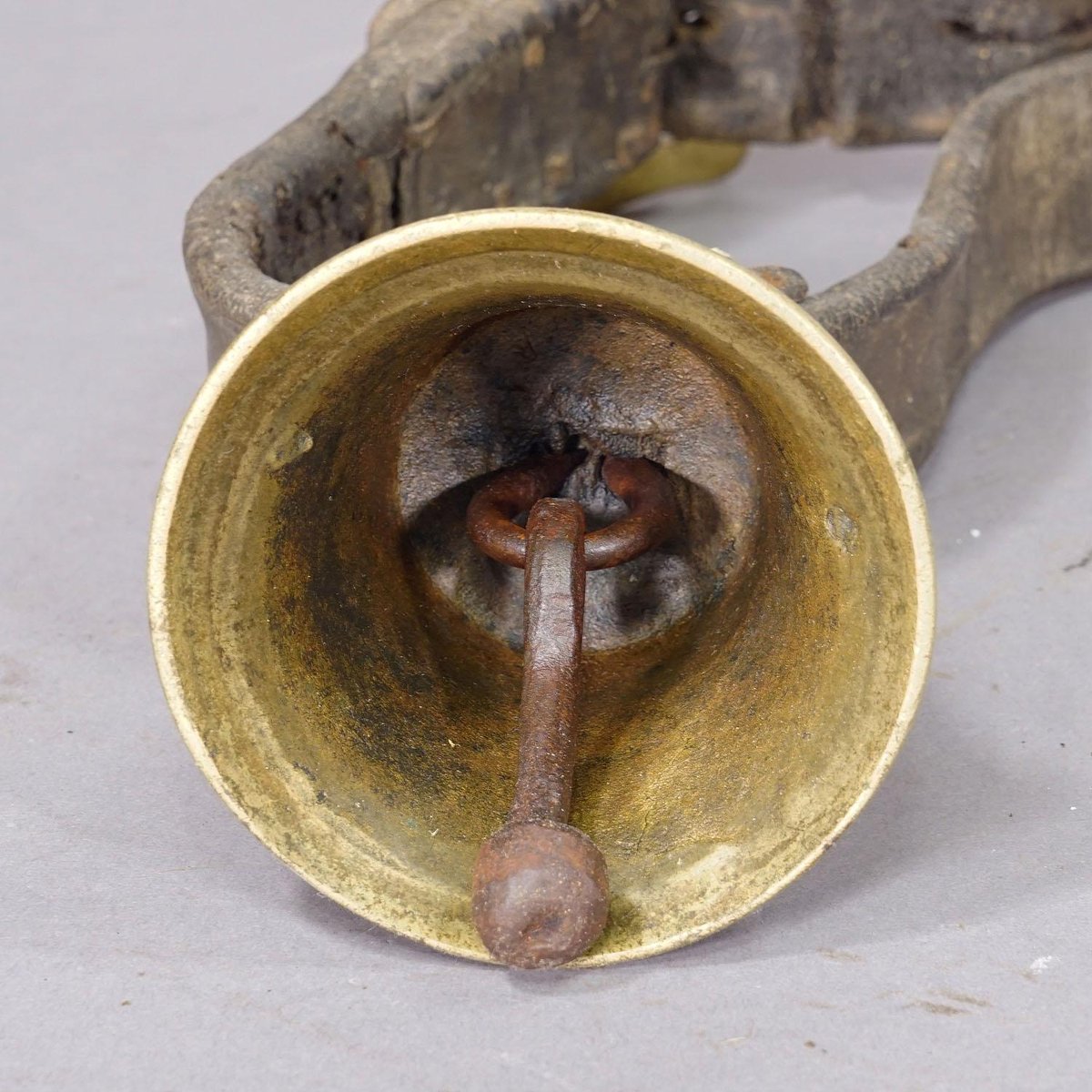 Antique Swiss Casted Bronze Cattle Bell, 1890s for sale at Pamono
