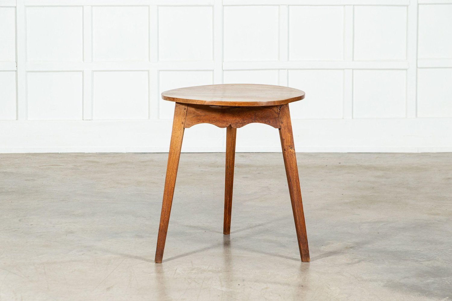 English Vernacular Ash Cricket Table, 1894 for sale at Pamono