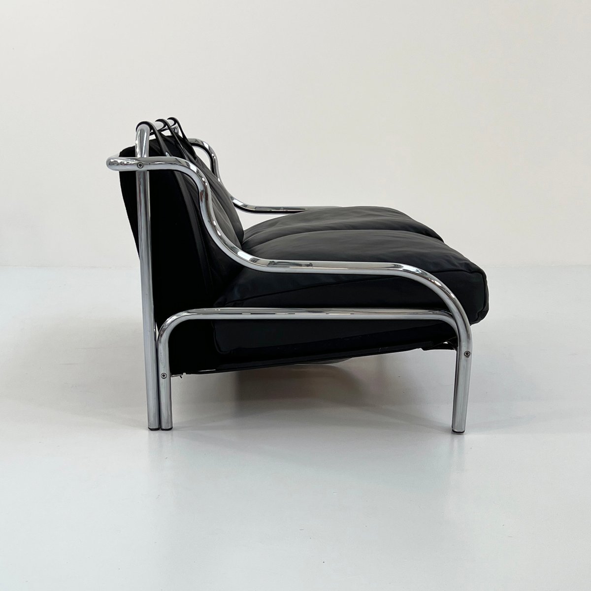 Stringa 2-Seater Sofa in Leather attributed to Gae Aulenti for ...