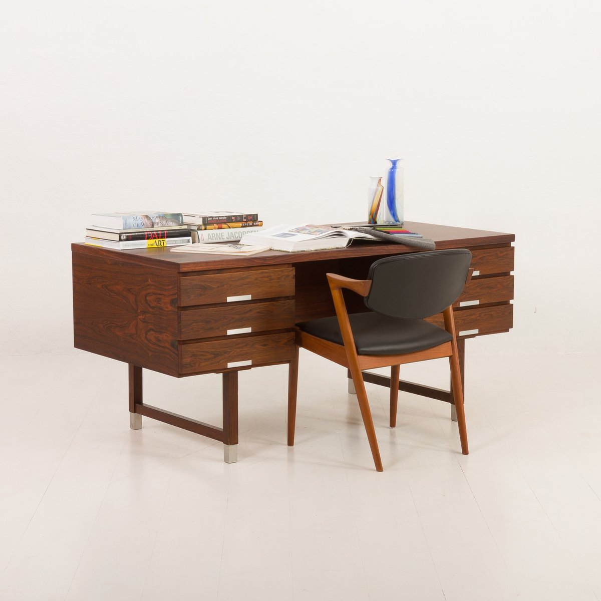Danish Rosewood Model EP 401 Desk by Eigil Petersens for Møbelfabrik, 1970s for sale at Pamono