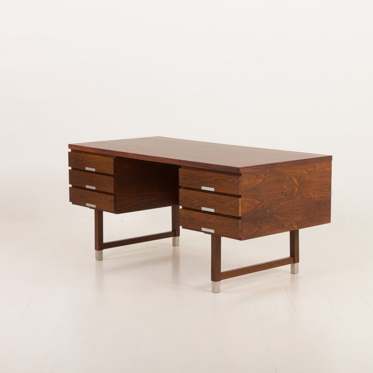 Danish Rosewood Model EP 401 Desk by Eigil Petersens for Møbelfabrik ...