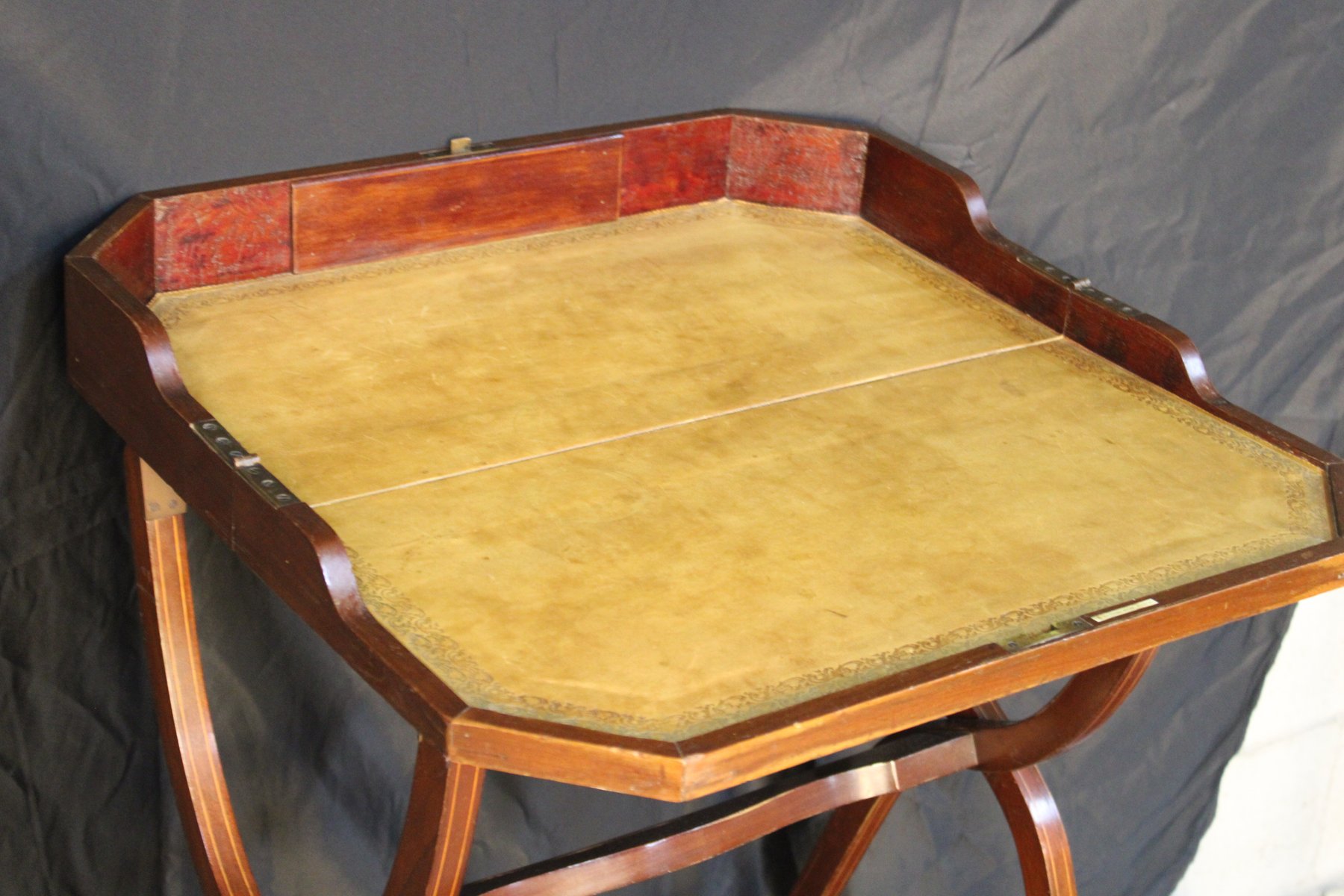 Antique English Side Table, Early 1900s for sale at Pamono