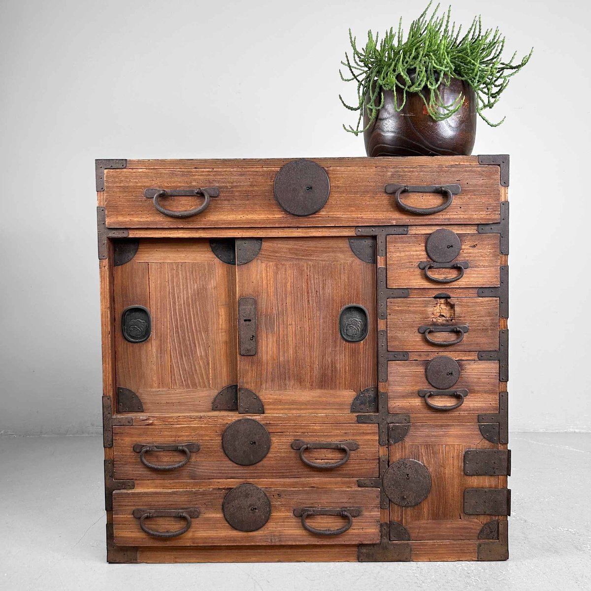 Japanese Traditional Tansu Storage Cabinet, 1890s for sale at Pamono