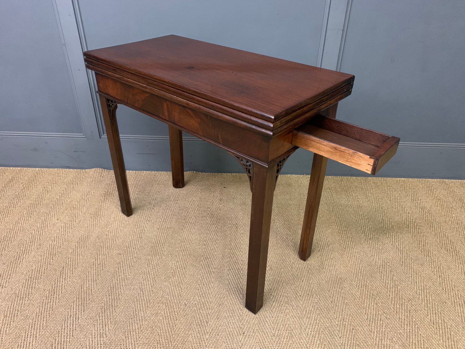 Georgian Fold Over Games Table in Mahogany, 1770 for sale at Pamono