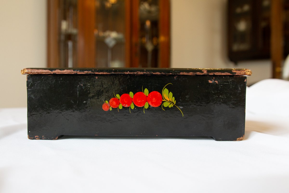 Hand-Painted Jewelry Box of Soviet Origin, 1970s for sale at Pamono
