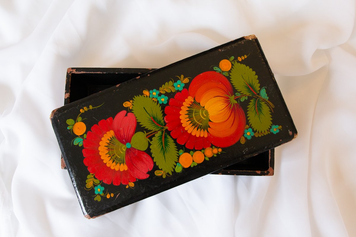 Hand-Painted Jewelry Box of Soviet Origin, 1970s for sale at Pamono
