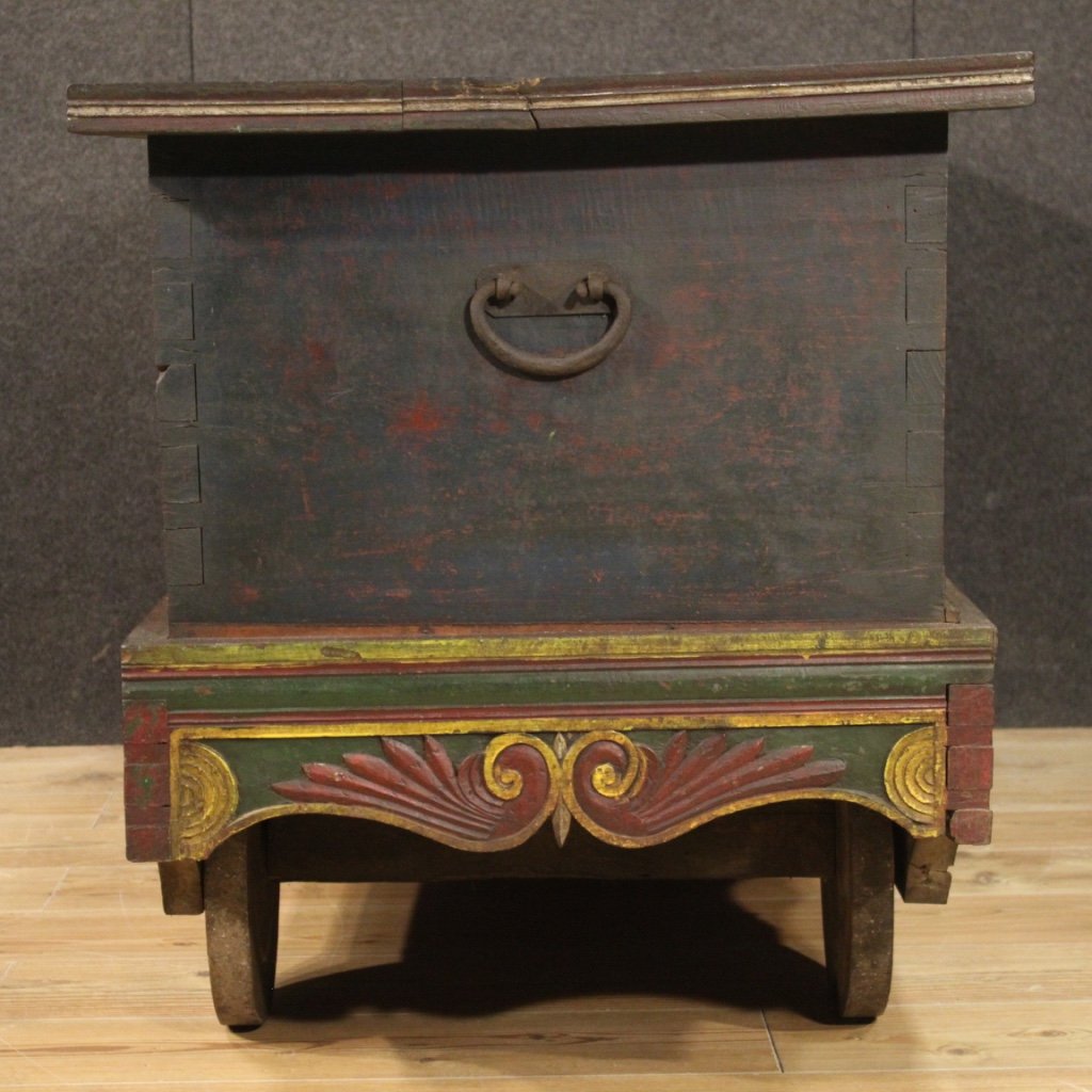 Indian Painted Wood Chest, 1960s for sale at Pamono